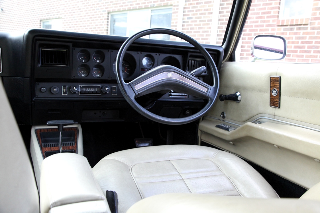 Holden HX Statesman, 308ci - East Coast Car Excellence